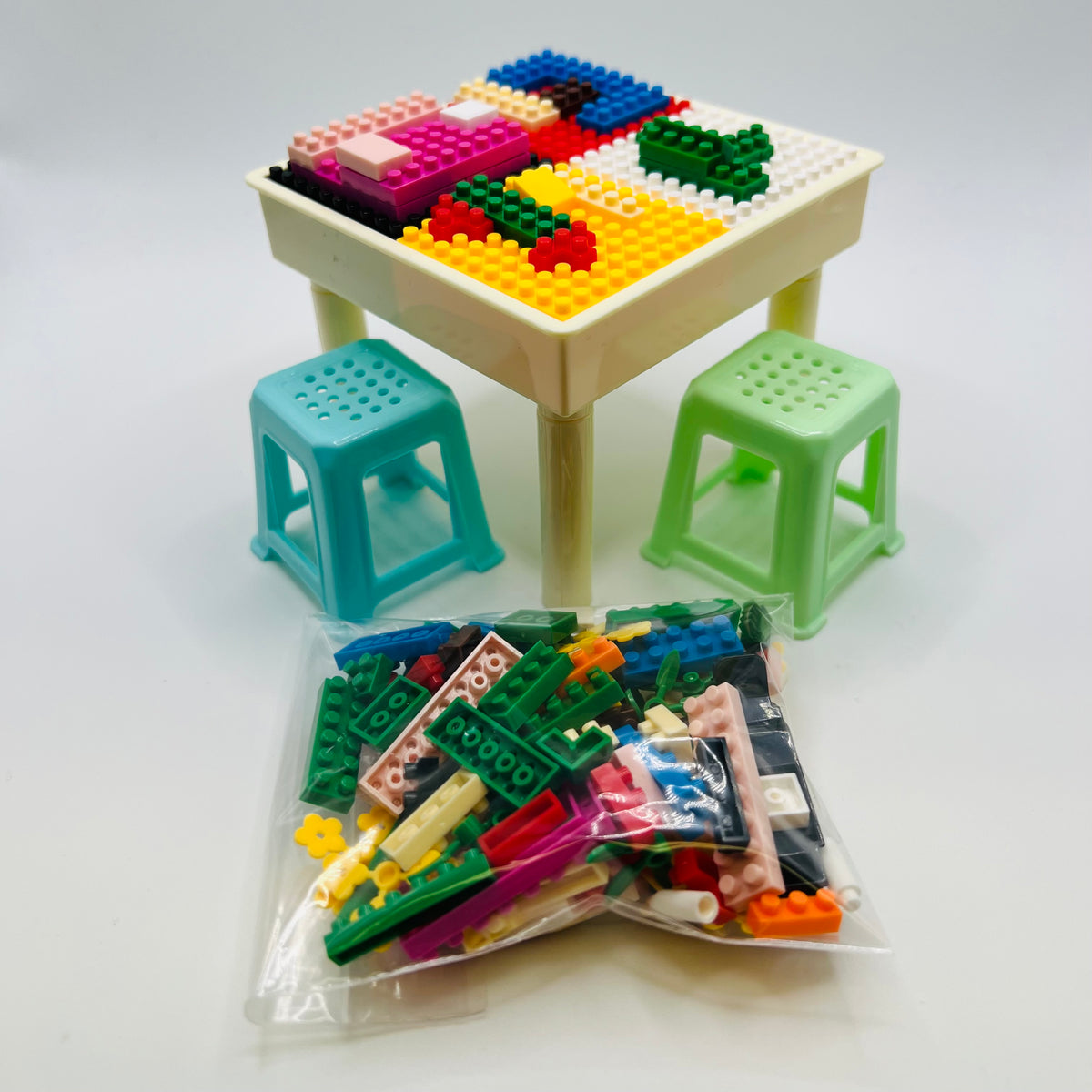 Miniature Building Bricks - Table, Stools and Bricks – Freedom Miniatures