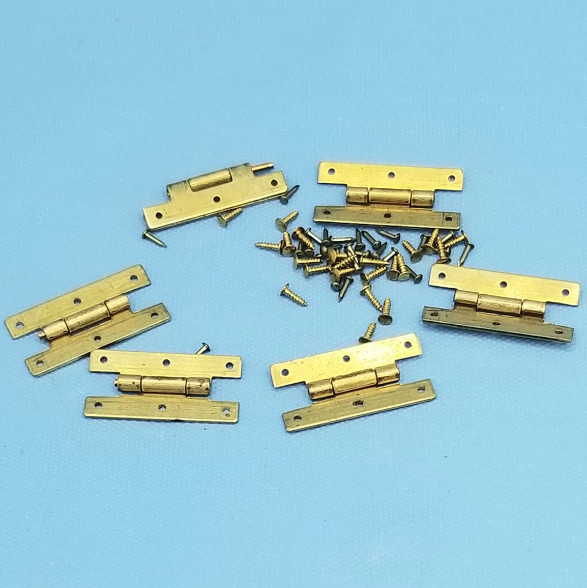 H Hinges with Nails - Brass - Package of 4 – Freedom Miniatures